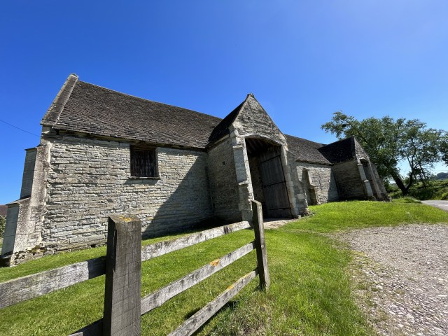 Ashleworth Tithe Barn – barb drummond curious historian